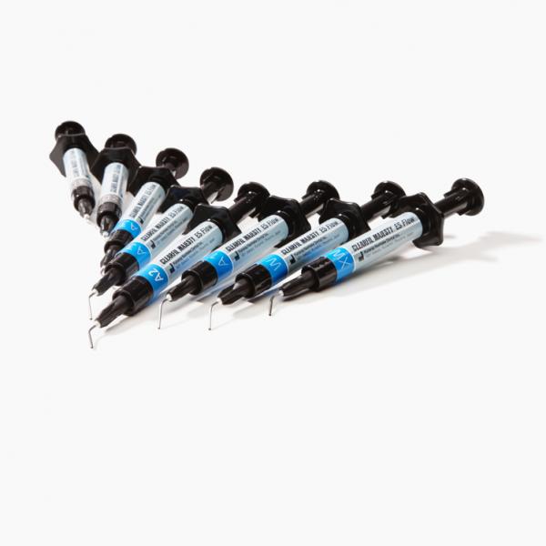 Clearfil Majesty ES Flow Low: Composite Fluid (2.7 g syringe) - KURARAY